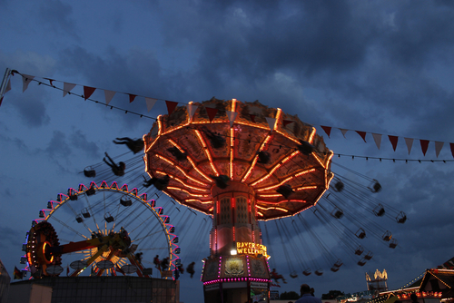 Backstage-Führung am Nürnberger Volksfest - Congress- und Tourismus ...