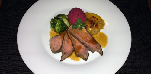 Rezept: Rosa geschmorter Kalbstafelspitz mit Apfelsanddornconfit ...